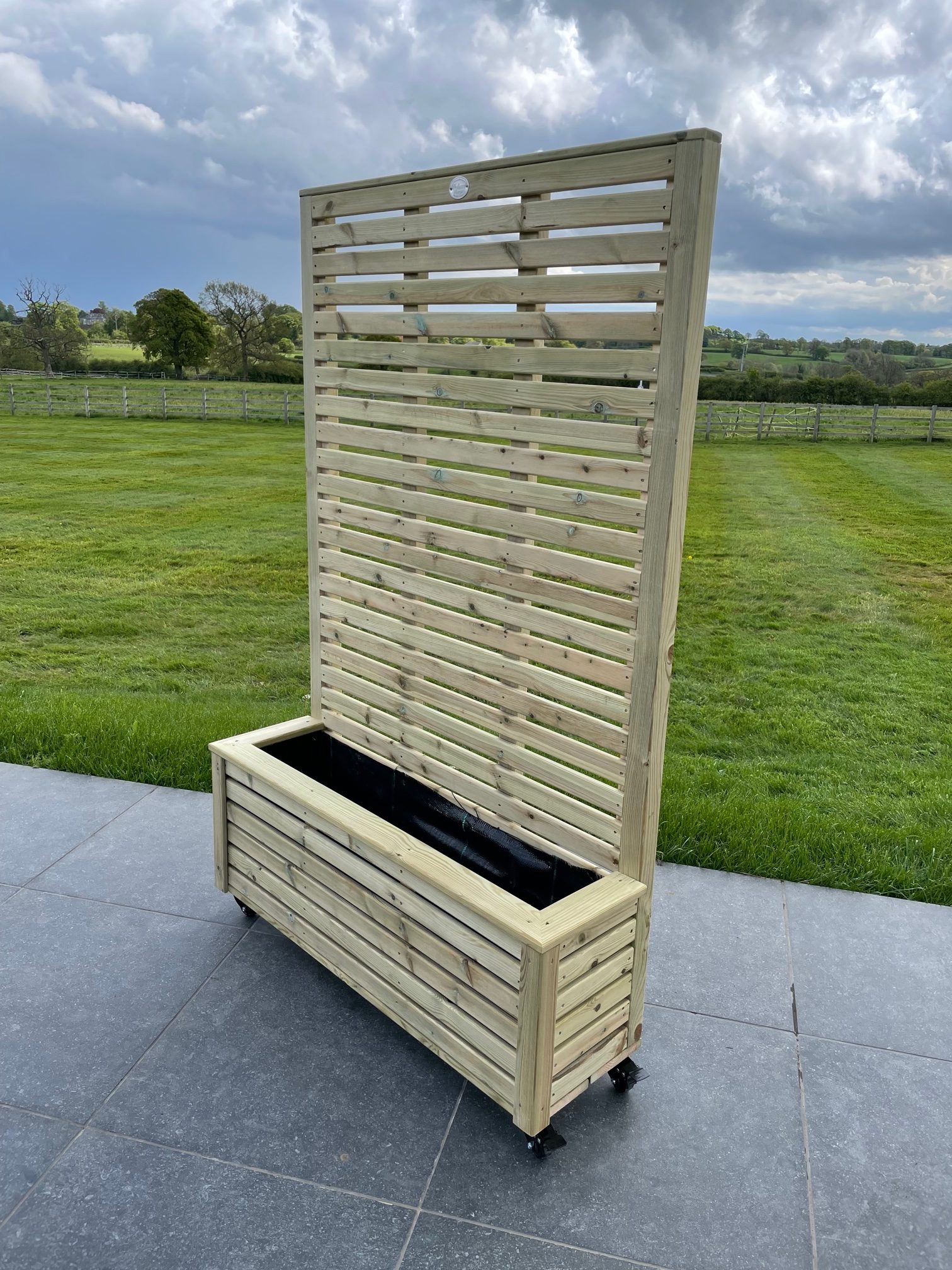 Contemporary Planter - Atkinsons Fencing High quality finish
