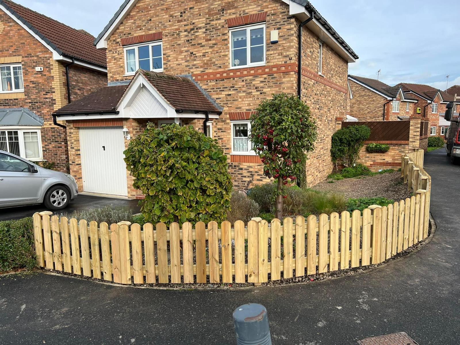 6′ x 5′ Sawn Lollipop Paling | Atkinsons Fencing